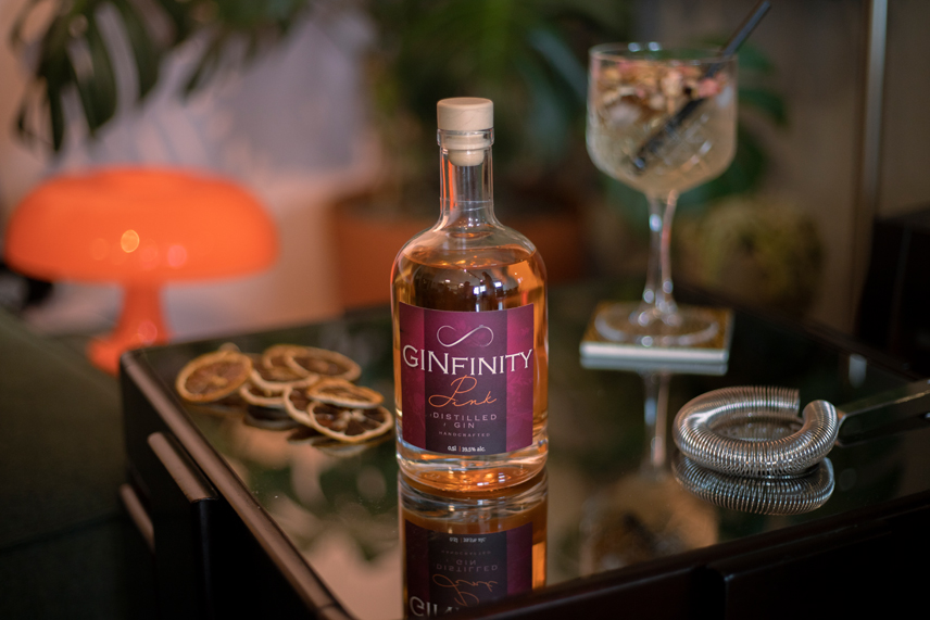 Šta je pink džin (gin)? - Dzin.rs